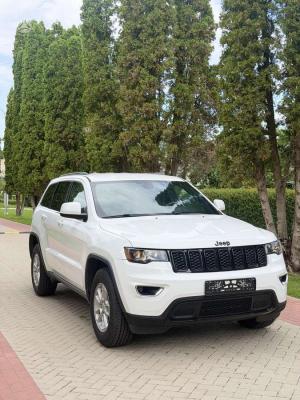 White Jeep Grand Cherokee 2018 in Kazlu Ruda, with an engine capacity of 3.60 L and mileage of 182 thousand km for 14200 €, photo  on AUTOMOTO.COM.LV