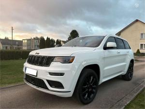 White Jeep Grand Cherokee 2018 in Klaipeda, with an engine capacity of 5.65 L and mileage of 109 thousand km for 26990 €, photo  on AUTOMOTO.COM.LV