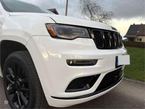 White Jeep Grand Cherokee 2018 in Klaipeda, with an engine capacity of 5.65 L and mileage of 109 thousand km for 26990 €, photo 10 on AUTOMOTO.COM.LV