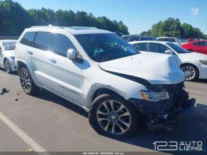 White Jeep Grand Cherokee 2018 in Kretinga, with an engine capacity of 5.70 L and mileage of 211 thousand km for 8999 €, photo  on AUTOMOTO.COM.LV