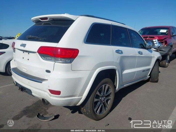 Balts Jeep Grand Cherokee 2018 Kretinga, ar dzinēja tilpumu 5.70 L un nobraukumu 211 tūkst. km par 8999 €, foto 5 vietnē AUTOMOTO.COM.LV