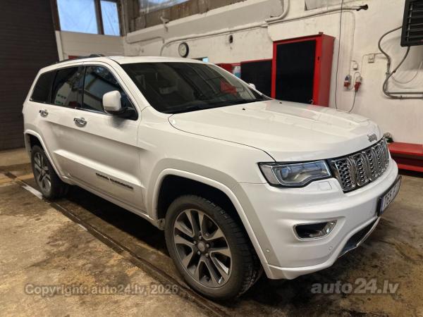 White Jeep Grand Cherokee 2019 in Tallinn, with an engine capacity of 3.00 L and mileage of 160 thousand km for 18600 €, photo 3 on AUTOMOTO.COM.LV