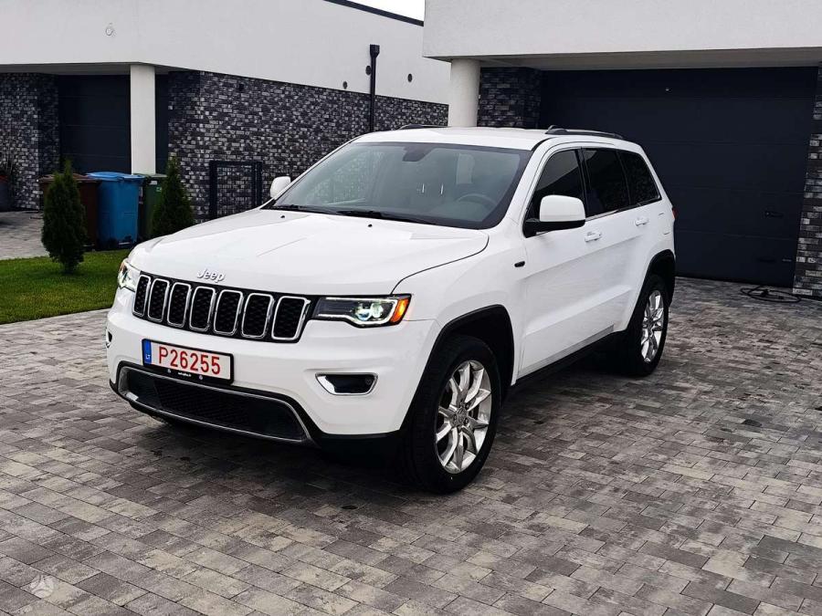 Balts Jeep Grand Cherokee 2019 Kauņa, ar dzinēja tilpumu 3.60 L un nobraukumu 217 tūkst. km par 16600 €, foto 3 vietnē AUTOMOTO.COM.LV
