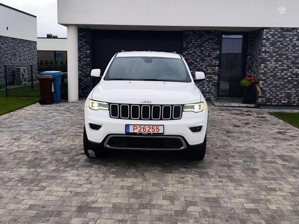 White Jeep Grand Cherokee 2019 in Kaunas, with an engine capacity of 3.60 L and mileage of 217 thousand km for 16600 €, photo 4 on AUTOMOTO.COM.LV