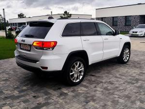 Balts Jeep Grand Cherokee 2019 Kauņa, ar dzinēja tilpumu 3.60 L un nobraukumu 217 tūkst. km par 16600 €, foto 8 vietnē AUTOMOTO.COM.LV