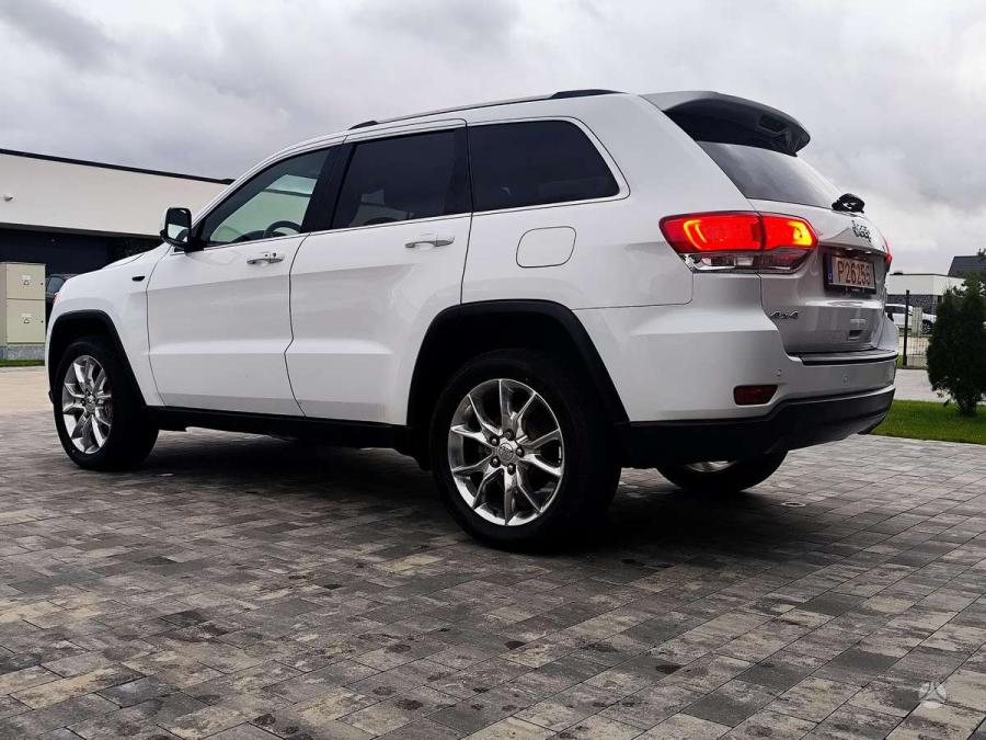 Balts Jeep Grand Cherokee 2019 Kauņa, ar dzinēja tilpumu 3.60 L un nobraukumu 217 tūkst. km par 16600 €, foto 10 vietnē AUTOMOTO.COM.LV