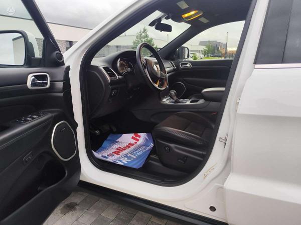 White Jeep Grand Cherokee 2019 in Kaunas, with an engine capacity of 3.60 L and mileage of 217 thousand km for 16600 €, photo 10 on AUTOMOTO.COM.LV
