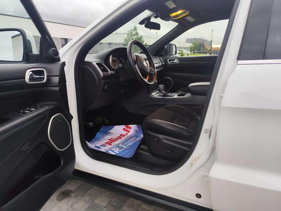 Balts Jeep Grand Cherokee 2019 Kauņa, ar dzinēja tilpumu 3.60 L un nobraukumu 217 tūkst. km par 16600 €, foto 11 vietnē AUTOMOTO.COM.LV