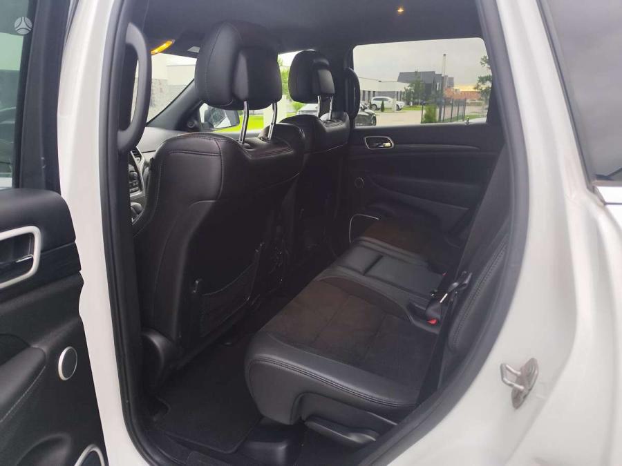 Balts Jeep Grand Cherokee 2019 Kauņa, ar dzinēja tilpumu 3.60 L un nobraukumu 217 tūkst. km par 16600 €, foto 13 vietnē AUTOMOTO.COM.LV