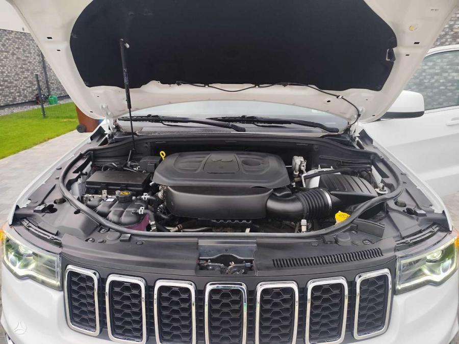 Balts Jeep Grand Cherokee 2019 Kauņa, ar dzinēja tilpumu 3.60 L un nobraukumu 217 tūkst. km par 16600 €, foto 18 vietnē AUTOMOTO.COM.LV