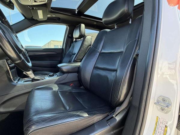 Balts Jeep Grand Cherokee 2019 Šauļi, ar dzinēja tilpumu 3.60 L un nobraukumu 243 tūkst. km par 12900 €, foto 8 vietnē AUTOMOTO.COM.LV