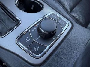 Balts Jeep Grand Cherokee 2019 Šauļi, ar dzinēja tilpumu 3.60 L un nobraukumu 243 tūkst. km par 12900 €, foto 15 vietnē AUTOMOTO.COM.LV