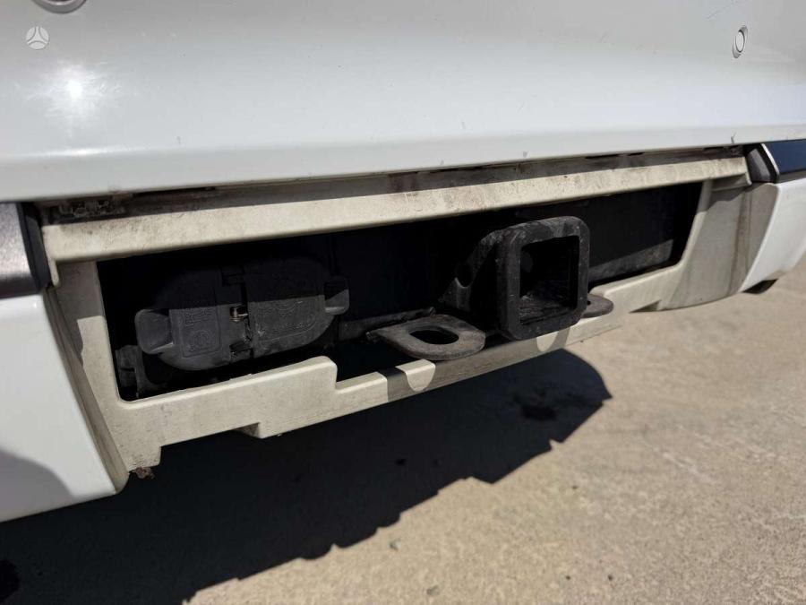 Balts Jeep Grand Cherokee 2019 Šauļi, ar dzinēja tilpumu 3.60 L un nobraukumu 243 tūkst. km par 12900 €, foto 26 vietnē AUTOMOTO.COM.LV