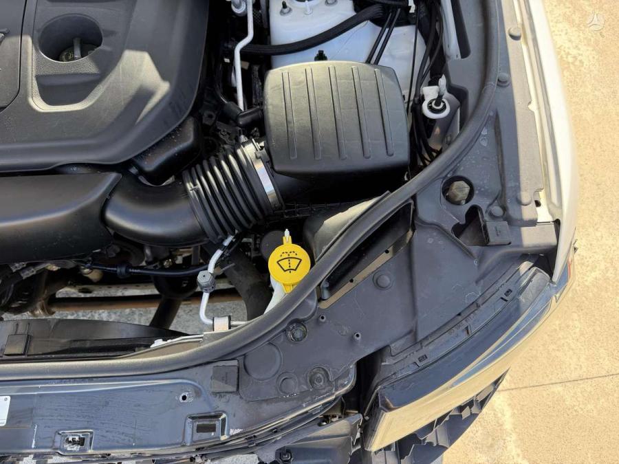 Balts Jeep Grand Cherokee 2019 Šauļi, ar dzinēja tilpumu 3.60 L un nobraukumu 243 tūkst. km par 12900 €, foto 29 vietnē AUTOMOTO.COM.LV
