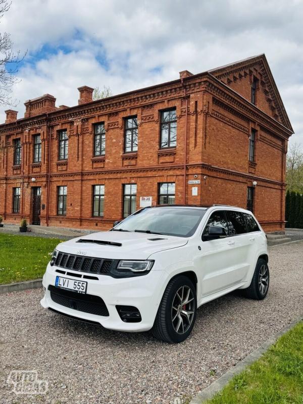 Balts Jeep Grand Cherokee 2019 Mažeikiai, ar dzinēja tilpumu 6.40 L un nobraukumu 120 tūkst. km par 43500 €, foto 9 vietnē AUTOMOTO.COM.LV