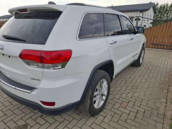 White Jeep Grand Cherokee 2019 in Klaipeda, with an engine capacity of 3.60 L and mileage of 165 thousand km for 9900 €, photo 7 on AUTOMOTO.COM.LV