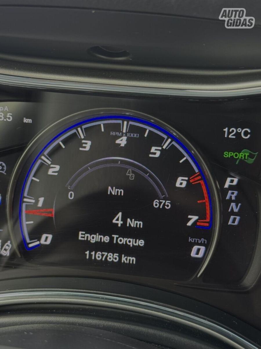 White Jeep Grand Cherokee 2019 in Mazeikiai, with an engine capacity of 6.40 L and mileage of 120 thousand km for 43500 €, photo 17 on AUTOMOTO.COM.LV