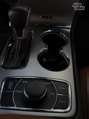 White Jeep Grand Cherokee 2019 in Mazeikiai, with an engine capacity of 6.40 L and mileage of 120 thousand km for 43500 €, photo 22 on AUTOMOTO.COM.LV
