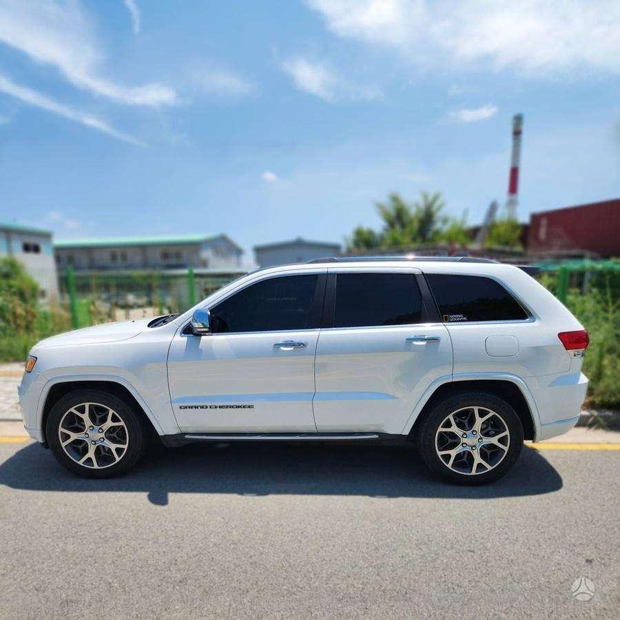 Balts Jeep Grand Cherokee 2019 Kauņa, ar dzinēja tilpumu 3.60 L un nobraukumu 105 tūkst. km par 18700 €, foto 3 vietnē AUTOMOTO.COM.LV