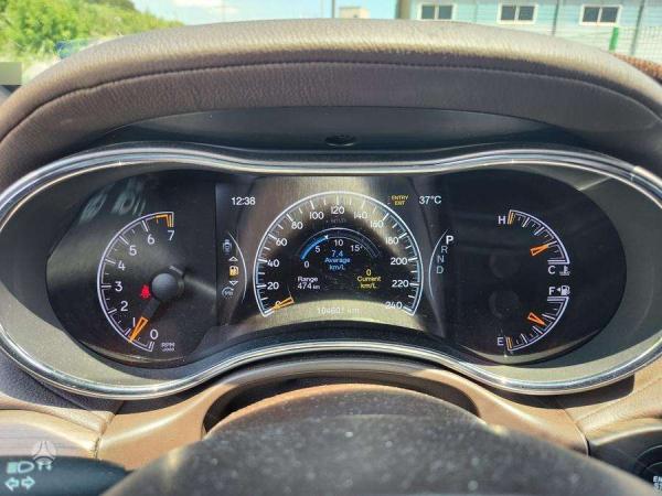Balts Jeep Grand Cherokee 2019 Kauņa, ar dzinēja tilpumu 3.60 L un nobraukumu 105 tūkst. km par 18700 €, foto 10 vietnē AUTOMOTO.COM.LV