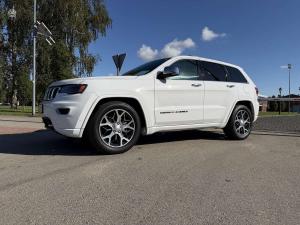 Balts Jeep Grand Cherokee 2019 Klaipėda, ar dzinēja tilpumu 3.60 L un nobraukumu 185 tūkst. km par 18900 €, foto 4 vietnē AUTOMOTO.COM.LV