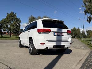 Balts Jeep Grand Cherokee 2019 Klaipėda, ar dzinēja tilpumu 3.60 L un nobraukumu 185 tūkst. km par 18900 €, foto 10 vietnē AUTOMOTO.COM.LV