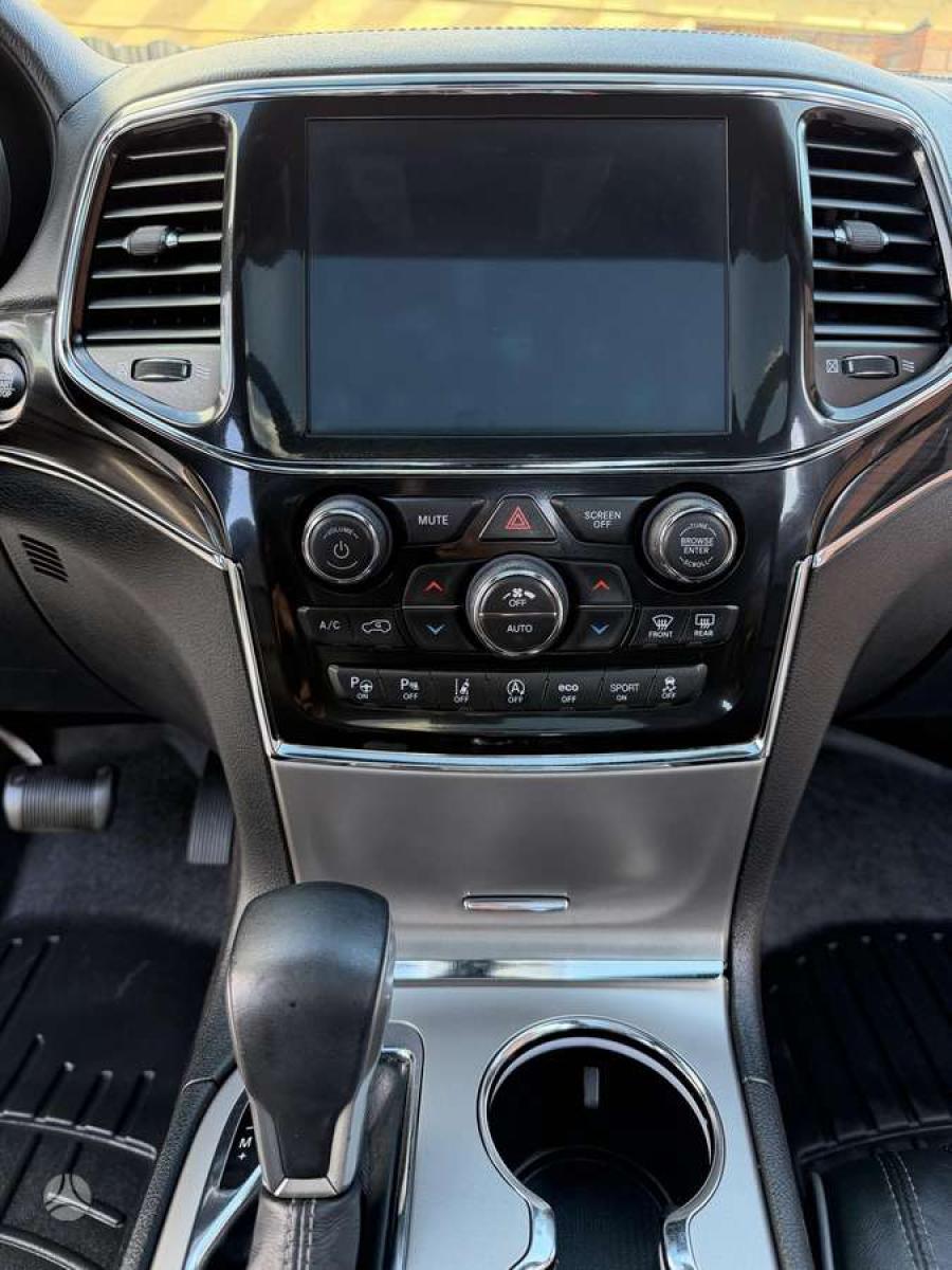 Balts Jeep Grand Cherokee 2019 Klaipėda, ar dzinēja tilpumu 3.60 L un nobraukumu 185 tūkst. km par 18900 €, foto 17 vietnē AUTOMOTO.COM.LV