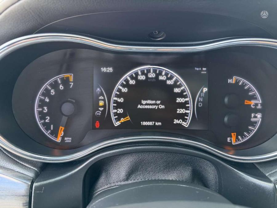 Balts Jeep Grand Cherokee 2019 Klaipėda, ar dzinēja tilpumu 3.60 L un nobraukumu 185 tūkst. km par 18900 €, foto 20 vietnē AUTOMOTO.COM.LV