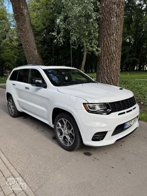 Balts Jeep Grand Cherokee 2019 Klaipėda, ar dzinēja tilpumu 3.60 L un nobraukumu 116 tūkst. km par 21999 €, foto 4 vietnē AUTOMOTO.COM.LV