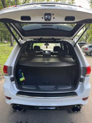 Balts Jeep Grand Cherokee 2019 Klaipėda, ar dzinēja tilpumu 3.60 L un nobraukumu 116 tūkst. km par 21999 €, foto 7 vietnē AUTOMOTO.COM.LV