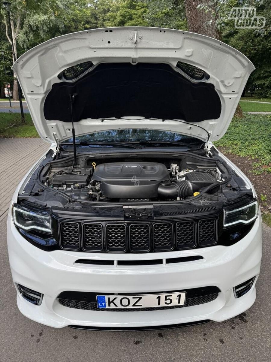 Balts Jeep Grand Cherokee 2019 Klaipėda, ar dzinēja tilpumu 3.60 L un nobraukumu 116 tūkst. km par 21999 €, foto 8 vietnē AUTOMOTO.COM.LV