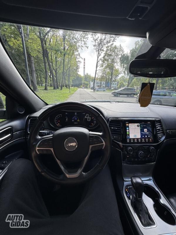 White Jeep Grand Cherokee 2019 in Klaipeda, with an engine capacity of 3.60 L and mileage of 116 thousand km for 21999 €, photo 9 on AUTOMOTO.COM.LV