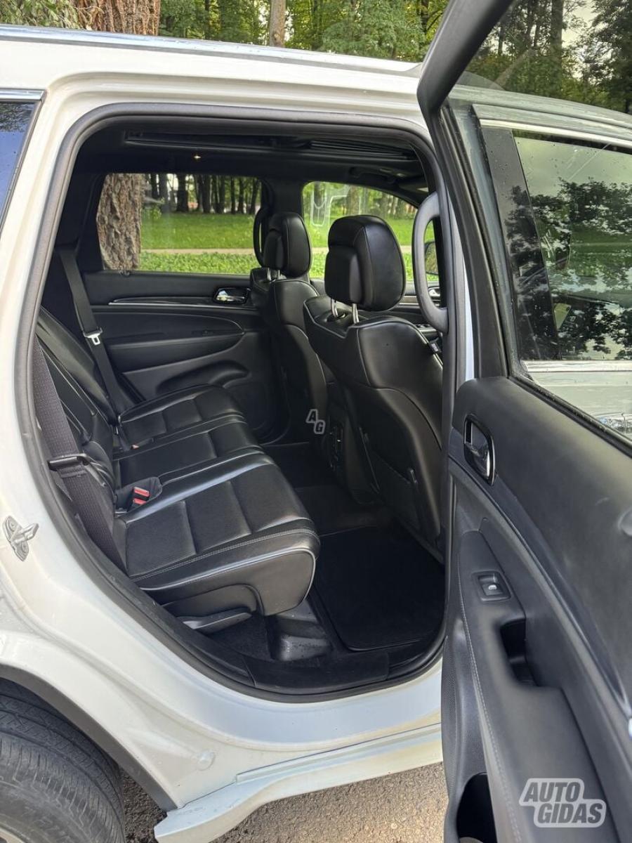 Balts Jeep Grand Cherokee 2019 Klaipėda, ar dzinēja tilpumu 3.60 L un nobraukumu 116 tūkst. km par 21999 €, foto 13 vietnē AUTOMOTO.COM.LV
