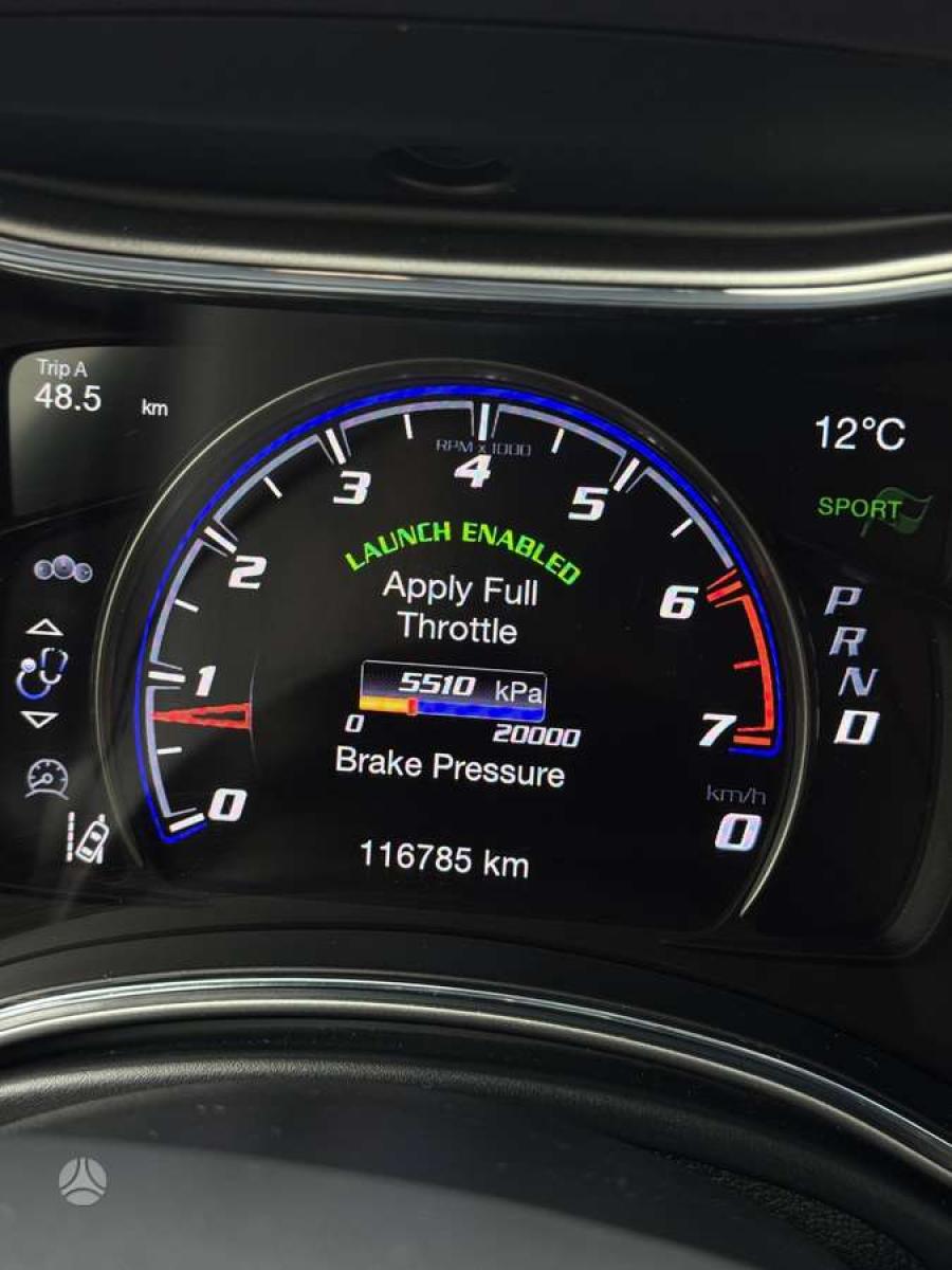 White Jeep Grand Cherokee 2019 in Mazeikiai, with an engine capacity of 6.42 L and mileage of 121 thousand km for 39900 €, photo 22 on AUTOMOTO.COM.LV