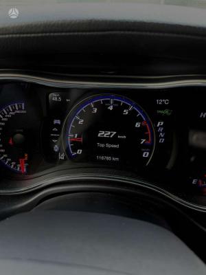White Jeep Grand Cherokee 2019 in Mazeikiai, with an engine capacity of 6.42 L and mileage of 121 thousand km for 39900 €, photo 23 on AUTOMOTO.COM.LV