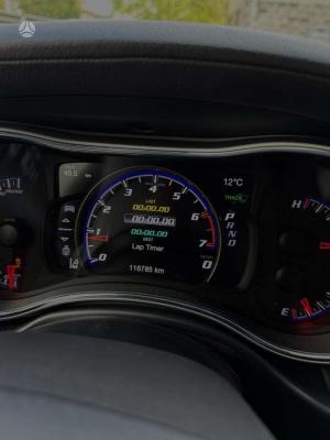 White Jeep Grand Cherokee 2019 in Mazeikiai, with an engine capacity of 6.42 L and mileage of 121 thousand km for 39900 €, photo 24 on AUTOMOTO.COM.LV