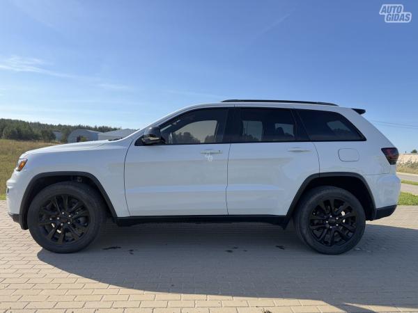 Balts Jeep Grand Cherokee 2019 Ukmergė, ar dzinēja tilpumu 3.60 L un nobraukumu 280 tūkst. km par 9900 €, foto 3 vietnē AUTOMOTO.COM.LV