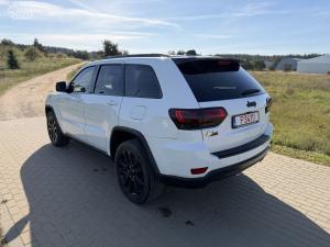 Белый Джип Гранд Чероки 2019 в Укмерге, объемом двигателя 3.60 л и пробегом 280 тыс. км за 9900 €, фото 4 на AUTOMOTO.COM.LV