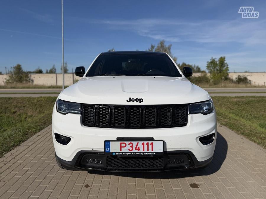 Белый Джип Гранд Чероки 2019 в Укмерге, объемом двигателя 3.60 л и пробегом 280 тыс. км за 9900 €, фото 9 на AUTOMOTO.COM.LV