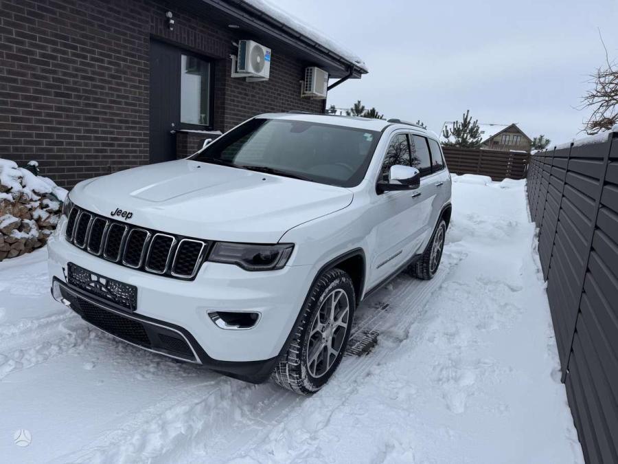 Balts Jeep Grand Cherokee 2020 Klaipėda, ar dzinēja tilpumu 3.60 L un nobraukumu 132 tūkst. km par 19900 €, foto 2 vietnē AUTOMOTO.COM.LV