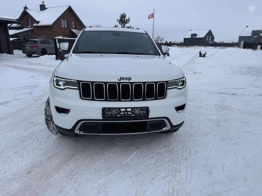Balts Jeep Grand Cherokee 2020 Klaipėda, ar dzinēja tilpumu 3.60 L un nobraukumu 132 tūkst. km par 19900 €, foto 5 vietnē AUTOMOTO.COM.LV
