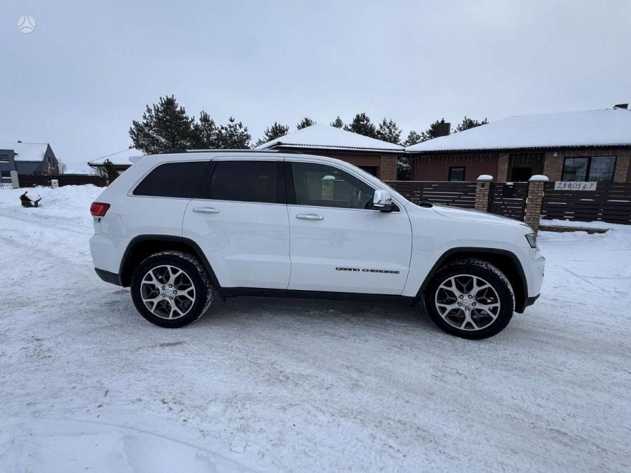 Balts Jeep Grand Cherokee 2020 Klaipėda, ar dzinēja tilpumu 3.60 L un nobraukumu 132 tūkst. km par 19900 €, foto 7 vietnē AUTOMOTO.COM.LV