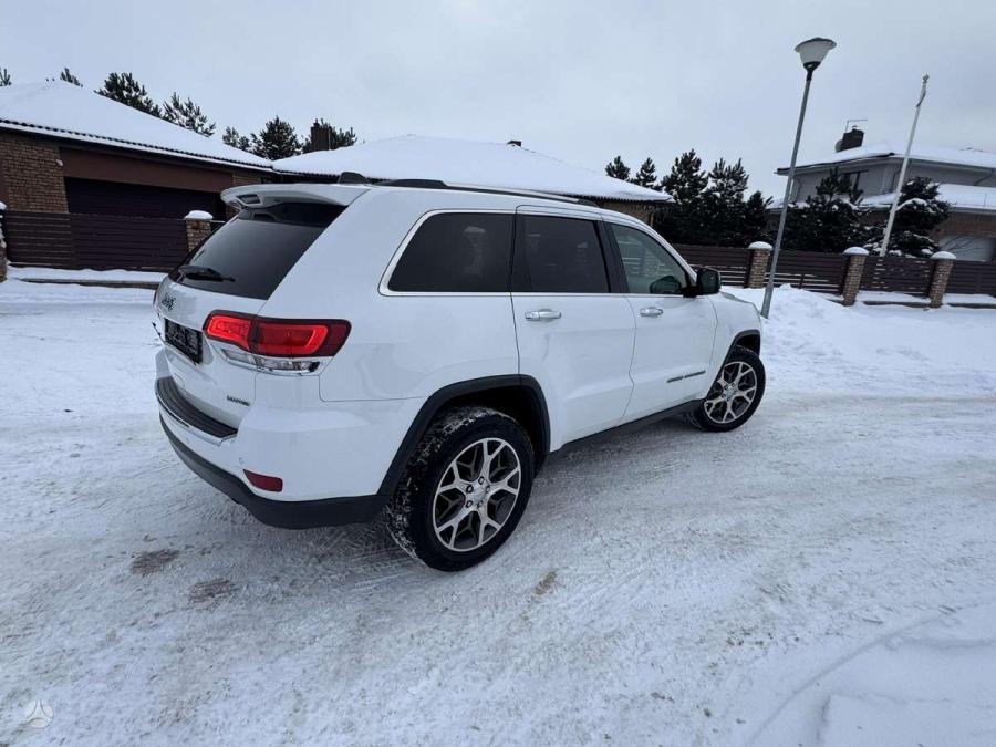 Balts Jeep Grand Cherokee 2020 Klaipėda, ar dzinēja tilpumu 3.60 L un nobraukumu 132 tūkst. km par 19900 €, foto 8 vietnē AUTOMOTO.COM.LV