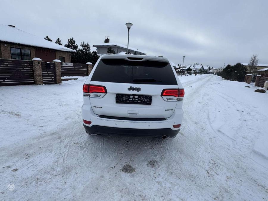 Balts Jeep Grand Cherokee 2020 Klaipėda, ar dzinēja tilpumu 3.60 L un nobraukumu 132 tūkst. km par 19900 €, foto 9 vietnē AUTOMOTO.COM.LV