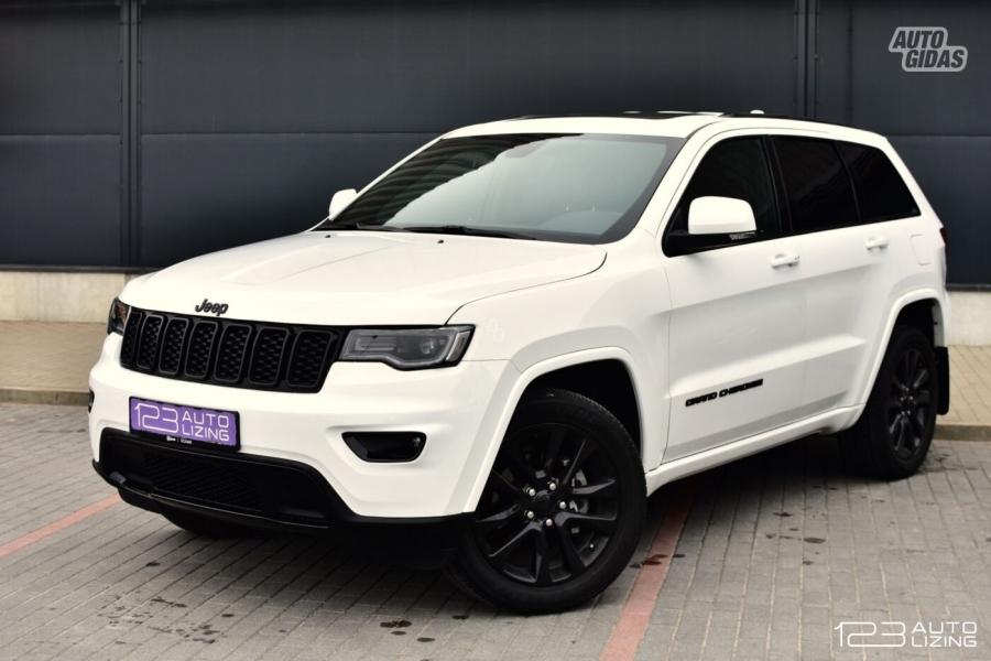 White Jeep Grand Cherokee 2020 in Kretinga, with an engine capacity of 3.60 L and mileage of 93 thousand km for 19999 €, photo 1 on AUTOMOTO.COM.LV
