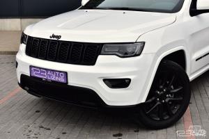 White Jeep Grand Cherokee 2020 in Kretinga, with an engine capacity of 3.60 L and mileage of 93 thousand km for 19999 €, photo 5 on AUTOMOTO.COM.LV