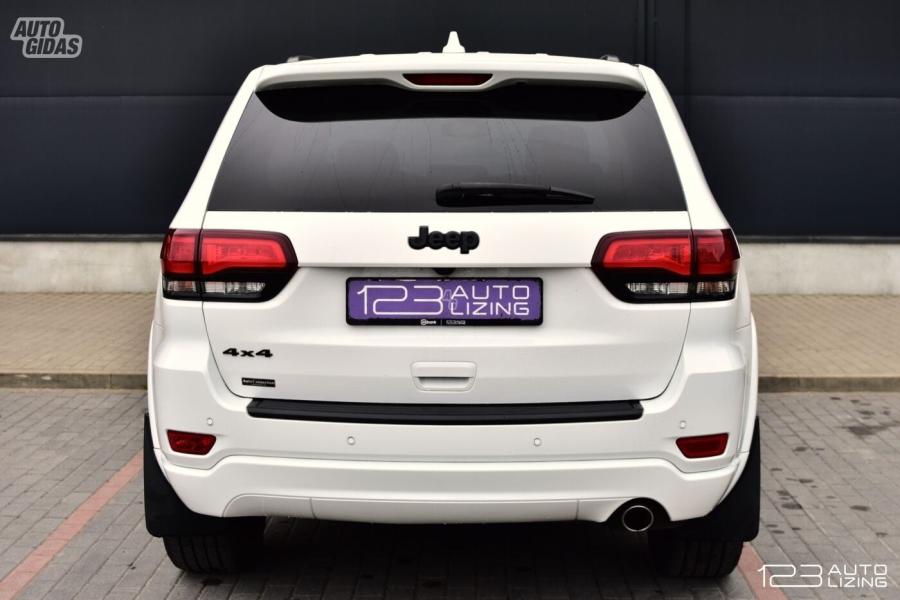 White Jeep Grand Cherokee 2020 in Kretinga, with an engine capacity of 3.60 L and mileage of 93 thousand km for 19999 €, photo 10 on AUTOMOTO.COM.LV