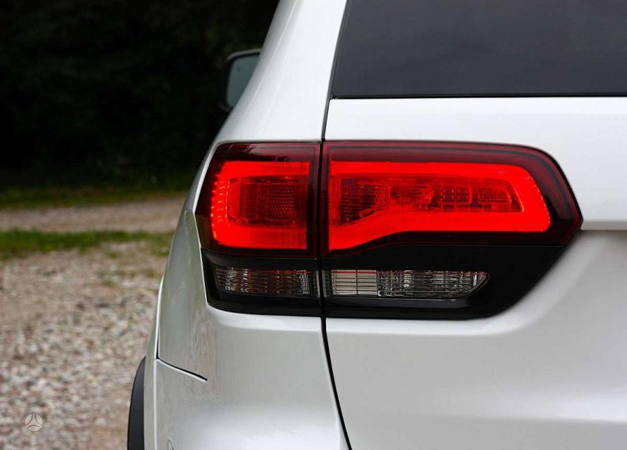 Balts Jeep Grand Cherokee 2020 Kretinga, ar dzinēja tilpumu 3.60 L un nobraukumu 86 tūkst. km par 22999 €, foto 17 vietnē AUTOMOTO.COM.LV