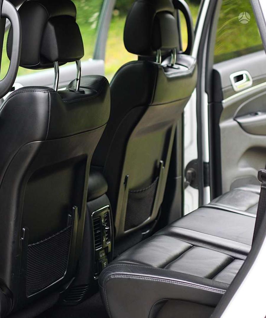 Balts Jeep Grand Cherokee 2020 Kretinga, ar dzinēja tilpumu 3.60 L un nobraukumu 86 tūkst. km par 22999 €, foto 27 vietnē AUTOMOTO.COM.LV