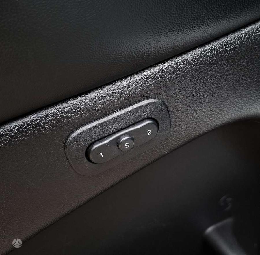 Balts Jeep Grand Cherokee 2020 Kretinga, ar dzinēja tilpumu 3.60 L un nobraukumu 86 tūkst. km par 22999 €, foto 30 vietnē AUTOMOTO.COM.LV